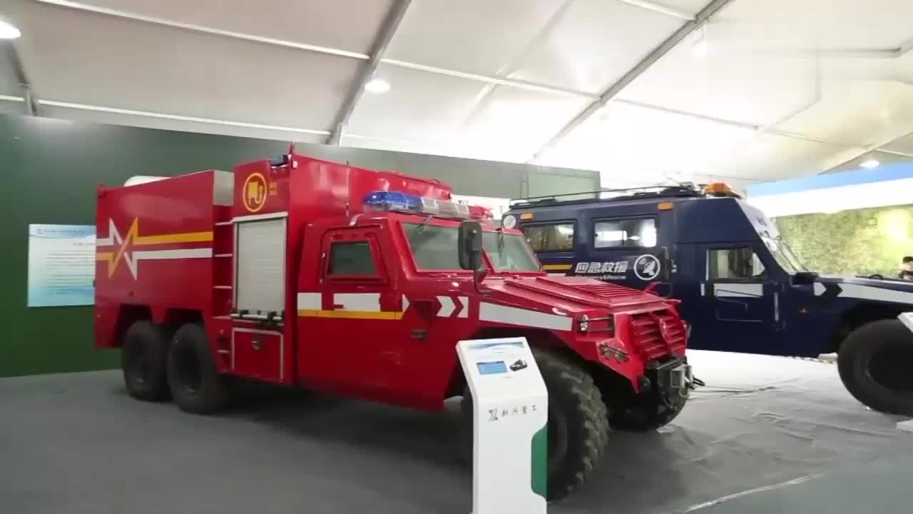 外贸型VN21轮式高机动防雷装甲车_新浪新闻