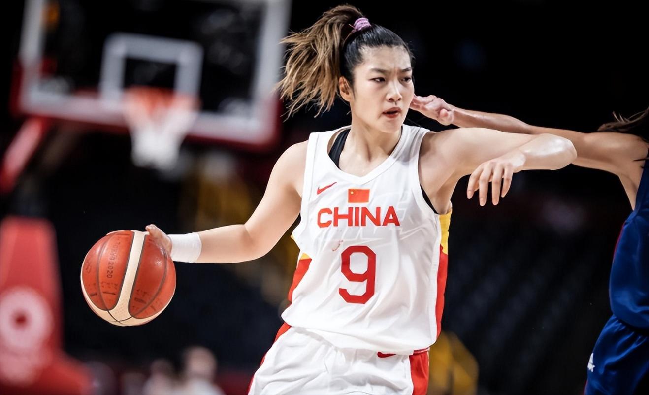 李梦是否归队？中国女篮集训在即，年度三项大赛，篮协压力大|李梦|中国女篮|集训_新浪新闻
