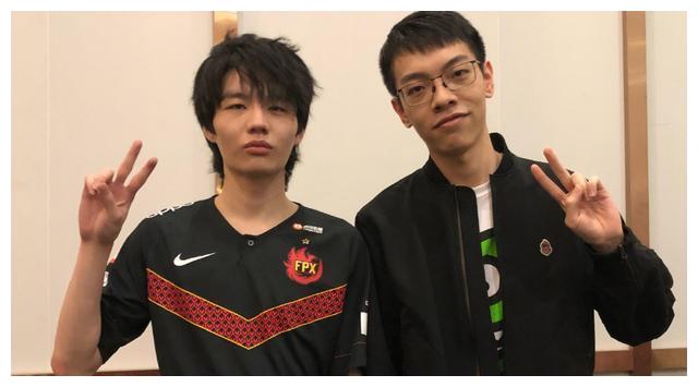 第一锤石发文声援RNG！JDG装不知道故意叫暂停？绿毛被骂三千条__财经头条