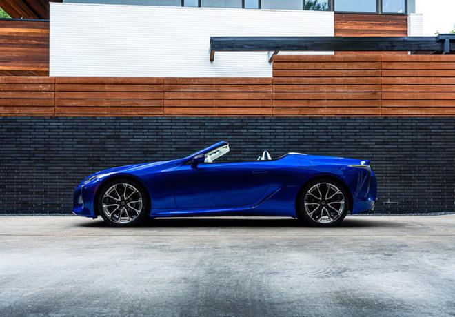 LC500敞篷特别版官图发布限量10台／专属配色__财经头条
