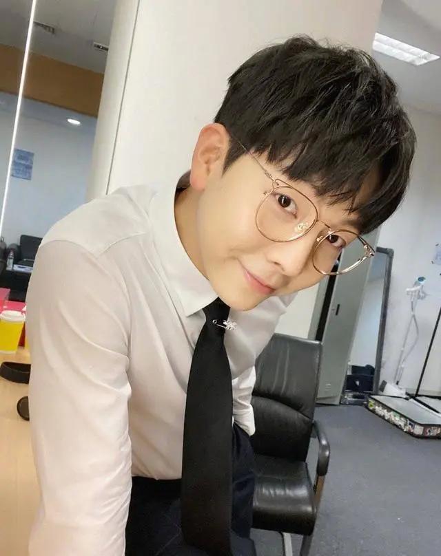 袁娅维吉克隽逸对决,胡夏来势汹汹,原创歌手秦凡淇奇袭黄霄雲