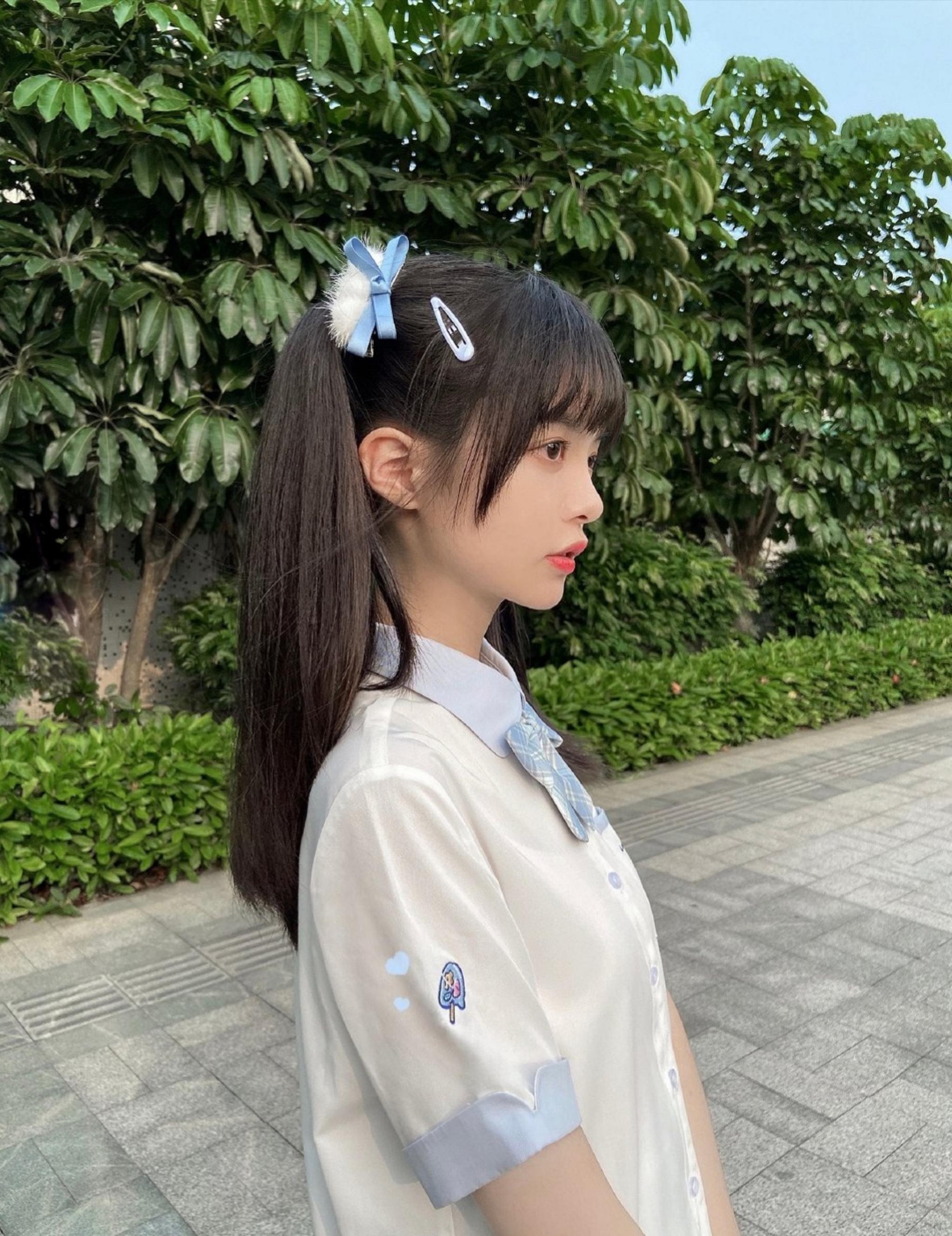 双马尾jk小姐姐活力日常，让人保护欲爆棚的小可爱你心动吗