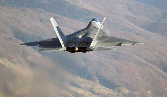 为何美国F-22发动机喷气口为方形？|喷管|矢量|推力_新浪新闻