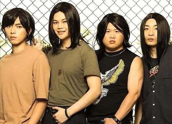 香港顶流男团MIRROR的一镜两面