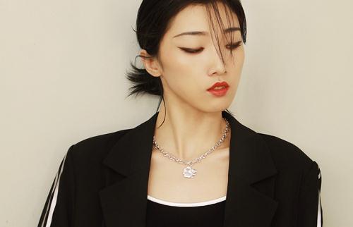 Yamy因录音再次发声，老板徐明朝转发回复，是要和解吗__财经头条