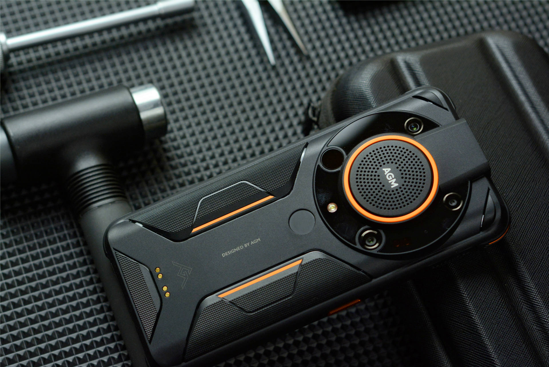 国产手机再创奇迹！多项技术领先全球，AGM G1 Pro上手体验__财经头条