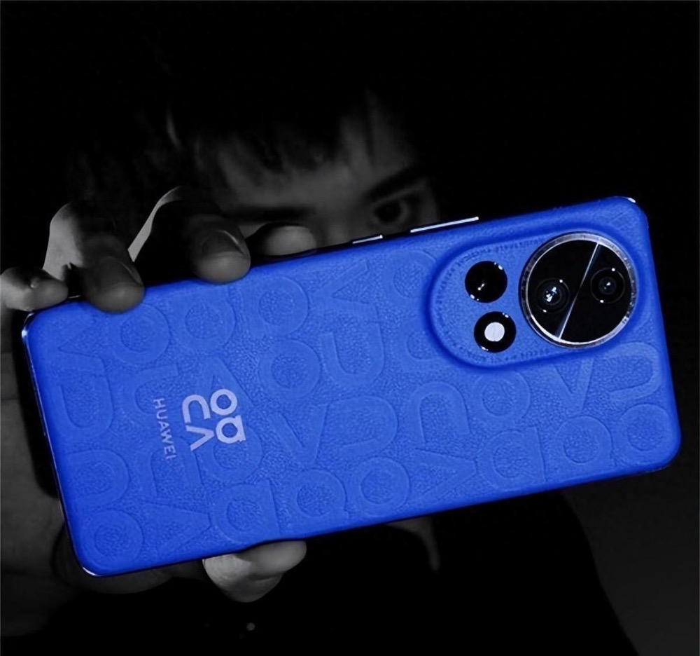 2024年的第一台手机必须是华为nova 12 Ultra出色体验|华为nova|手机|广角_新浪新闻