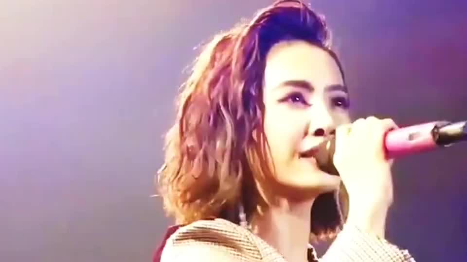 《第三人称》据说这首歌是JJ帮jolin写给jay的歌_新浪新闻