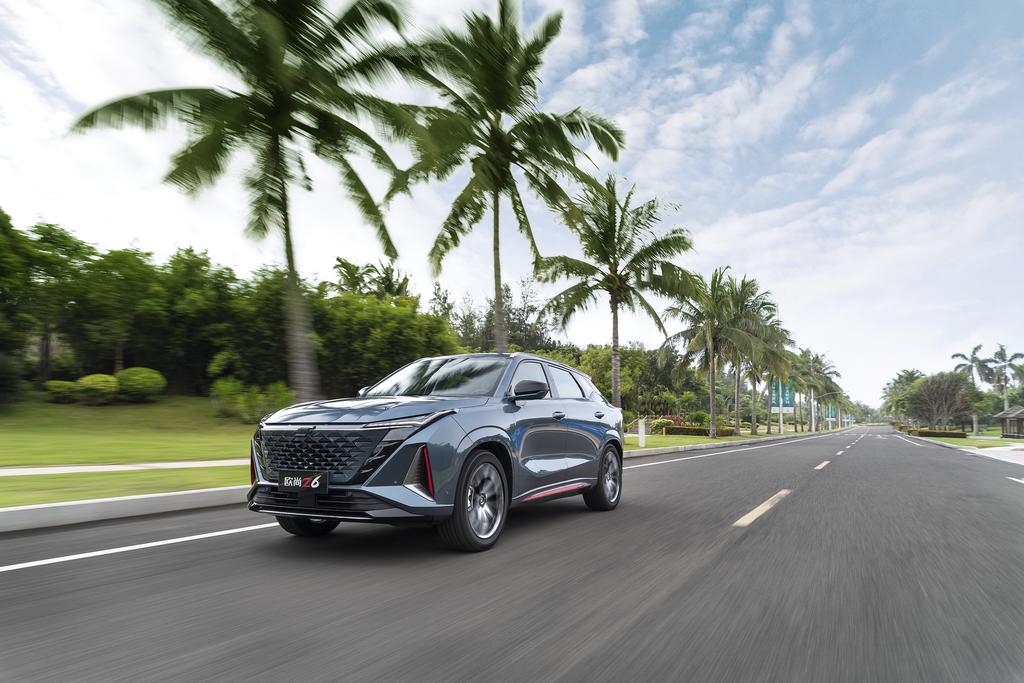 9.99万拿下1.5T、15.58万拿下iDD混动，欧尚Z6正式上市-新浪汽车