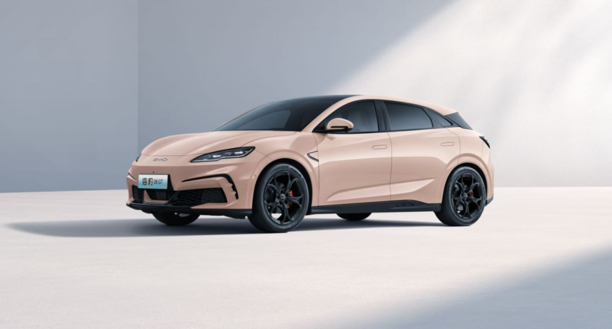 年轻人第一台GT正式解锁，比亚迪海豹06GT上市13.68万元起-新浪汽车