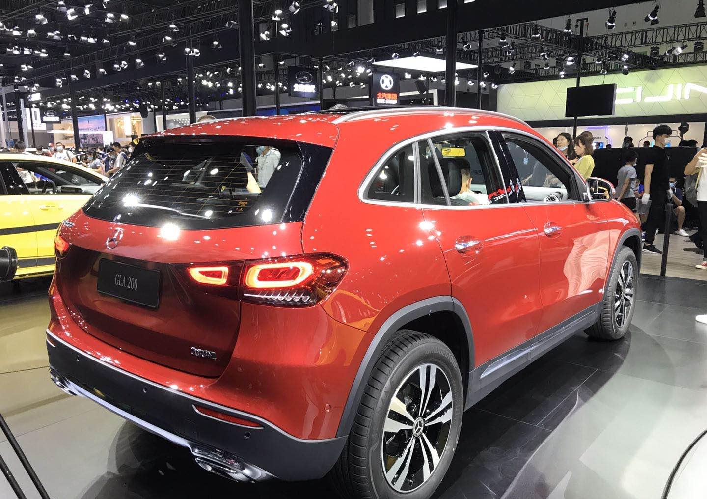 全新奔驰GLA成都车展上市售价30.38万五年磨一剑__财经头条