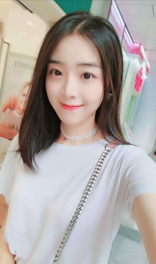 LPL最美主持人余霜阿姨~