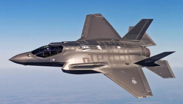 俄罗斯S300和S400防空导弹系统，不能击落美国F22和F35战机吗？__财经头条