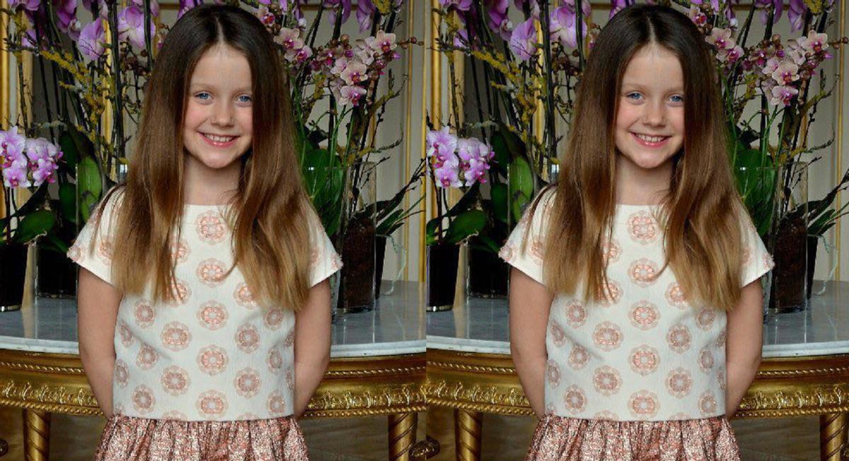 丹麦公主14岁生日照！穿衬衣配白裤大腿粗壮，素颜长痘一点不装