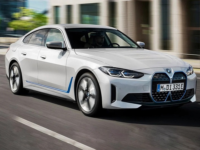 宝马全新i4亮相！