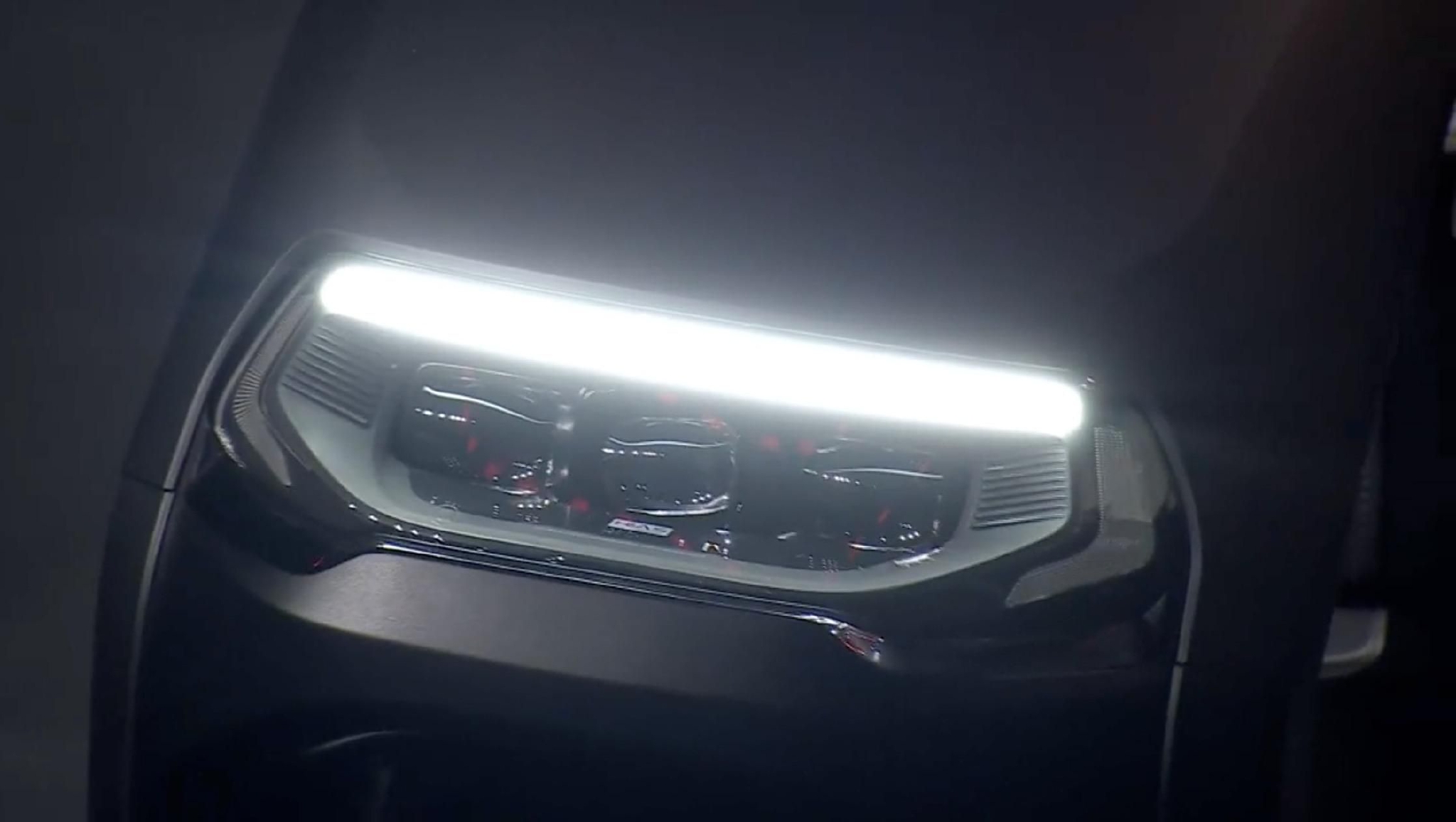 最大速度达135km/h？九号电动E300P全新上市，多项黑科技加持-新浪汽车