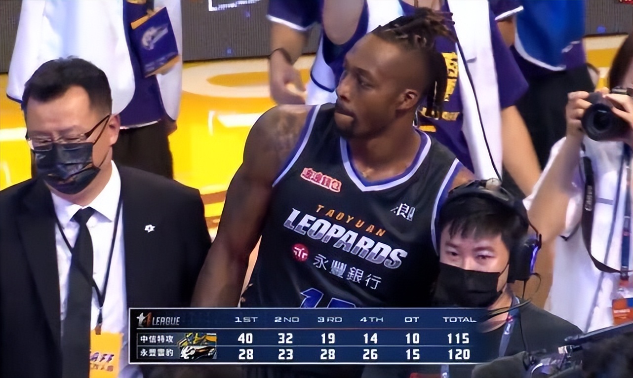 T1首秀霍华德轰38+25+9！人气火爆现场超1.5万名球迷刷新纪录|霍华德|球迷|比赛_新浪新闻