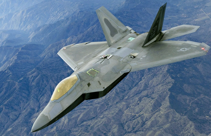 美国F-22A“猛禽”隐身战机
