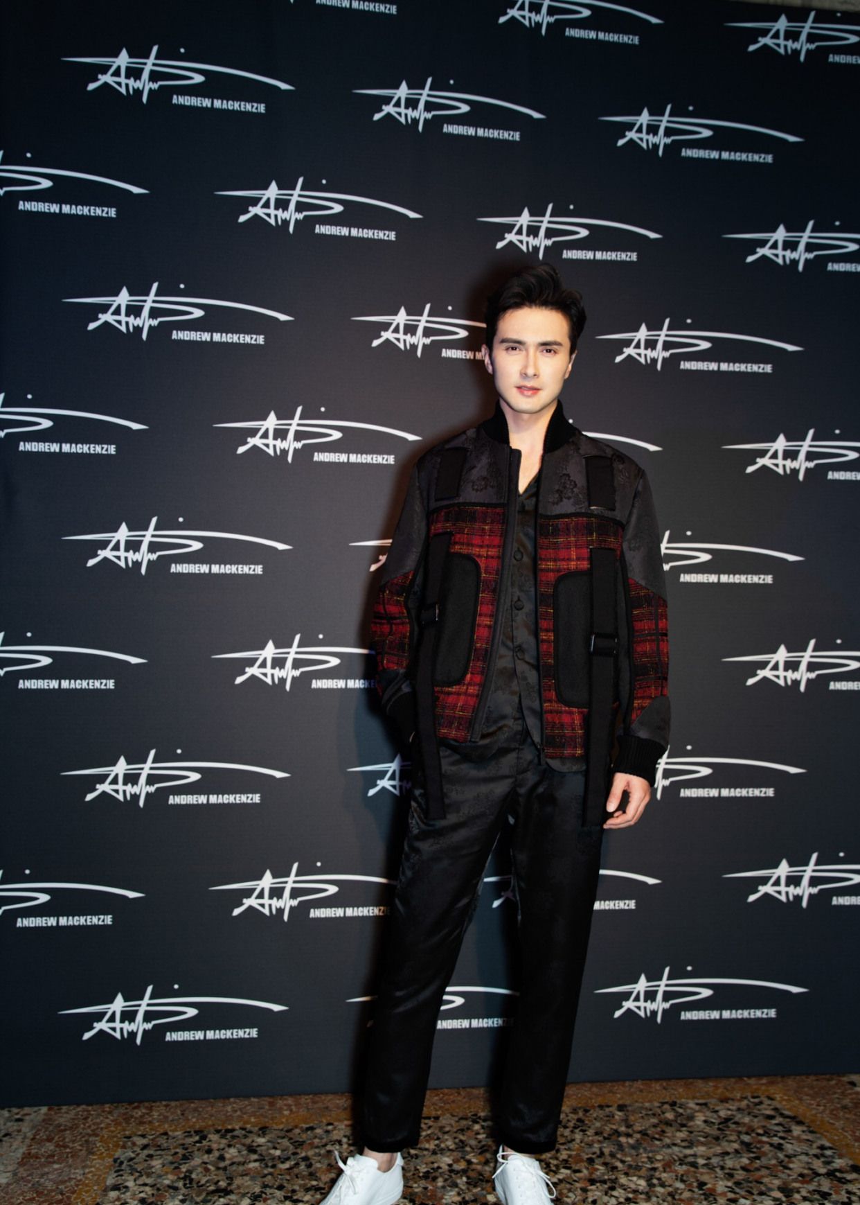 ANDREW MACKENZIE品牌十年磨砺再战米兰秀场