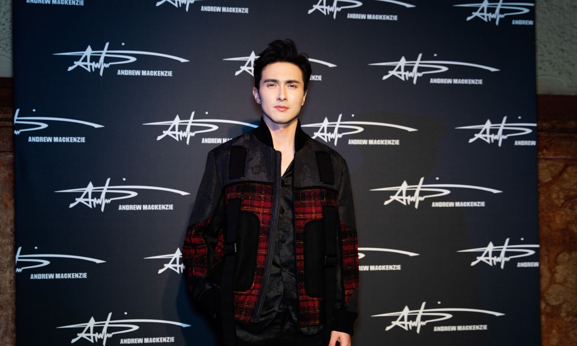 ANDREW MACKENZIE品牌十年磨砺再战米兰秀场