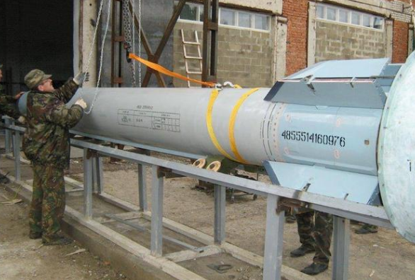 克里米亚遭遇空袭，两架乌军无人机被击落__财经头条