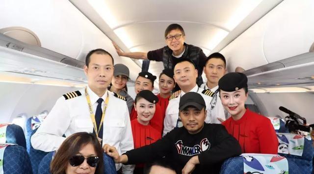 中国民航奇迹，紧急返回四川8633之旅__财经头条