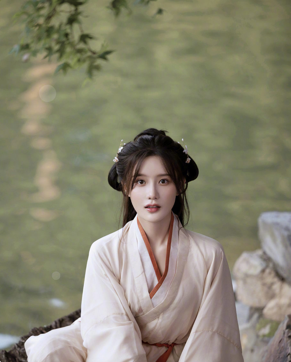 古风造型大赏，神仙古风美人合集，一眼万年的氛围感美女__财经头条