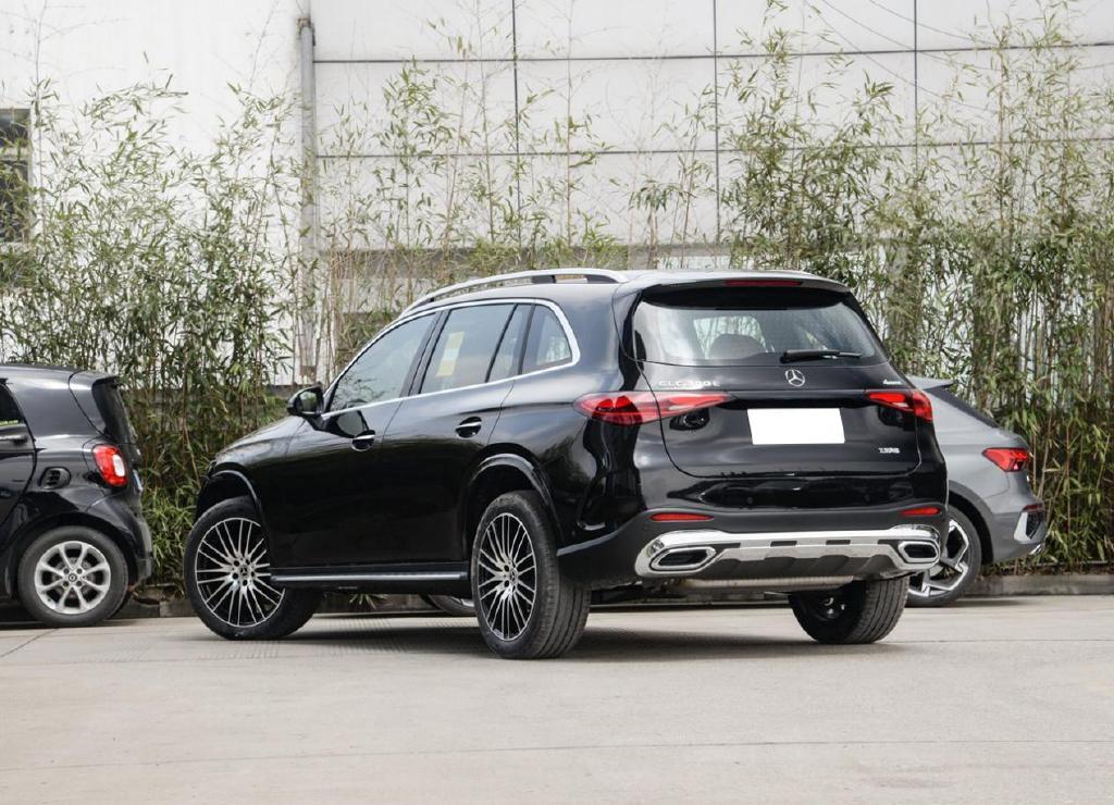 虽然电车发展乏力，但GLC月销量依旧坚挺，喜欢奔驰的人还是多-新浪汽车