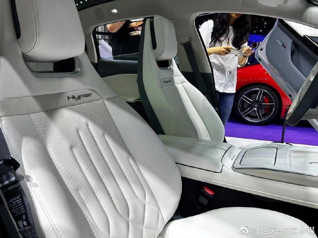 不到25万拥有旋翼GT轿跑？Hyper GT把“年少有为”玩明白了-新浪汽车