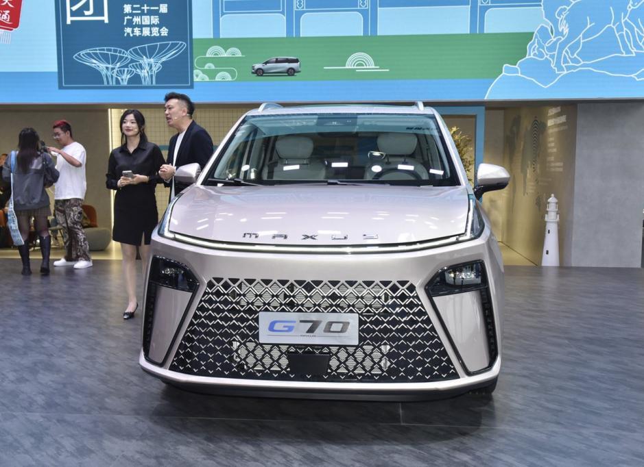 上汽大通G70设计越来越精致，把MPV的视觉感受设计成了SUV-新浪汽车