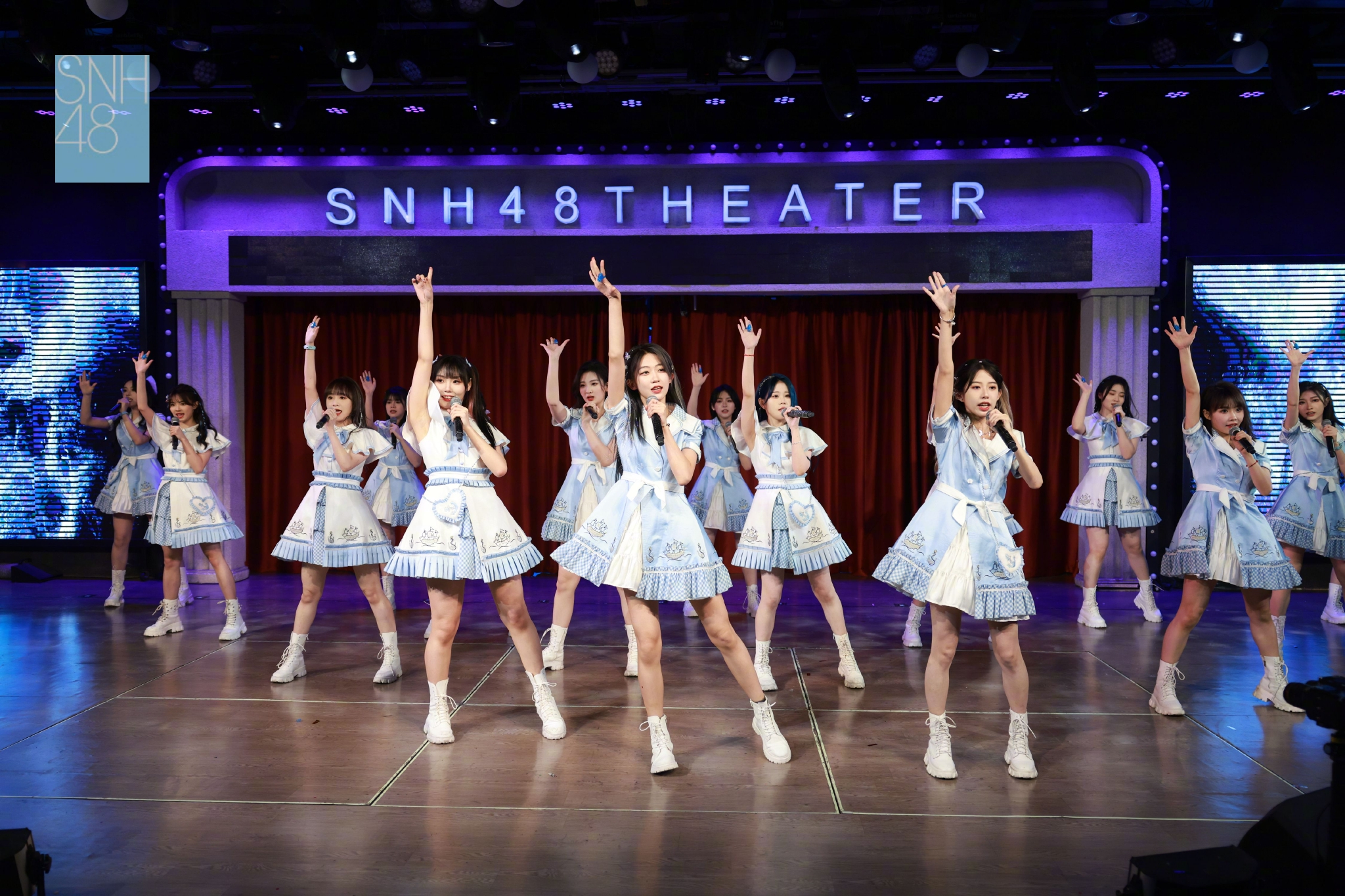 SNH48新生集结 《命运的X号》新生公演返图 一次次的跌倒又爬起……__财经头条