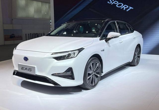 16.78万元起，广汽本田首款纯电轿车EA6上市，续航510km-新浪汽车