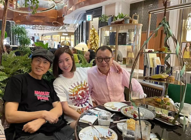 许绍雄参加内地综艺以欢喜哥角色登场，透露明年复出拍新港剧