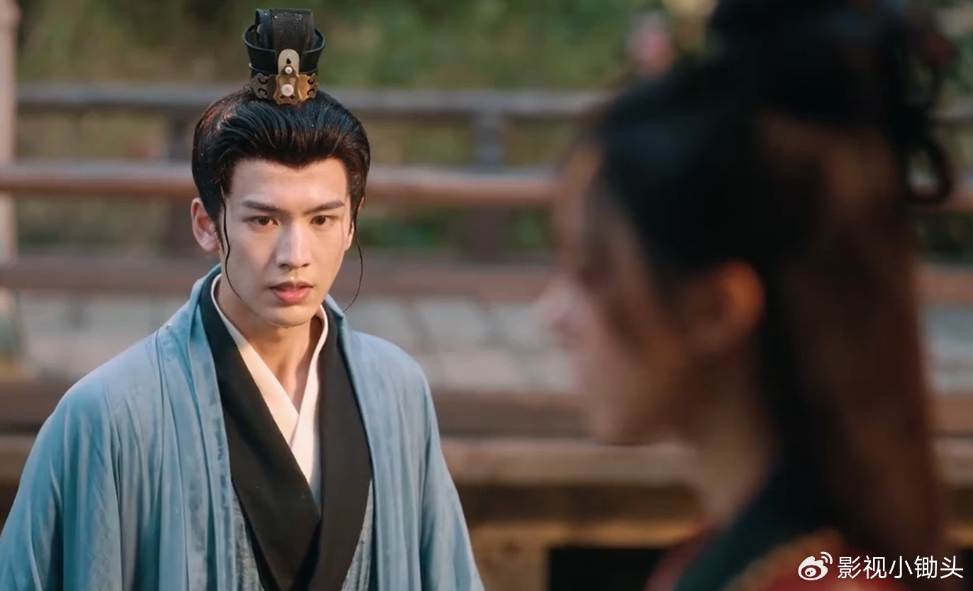 赵今麦张凌赫的《度华年》开播首日更新6集，观众们都磕疯了|度华年|李蓉|李平_新浪新闻