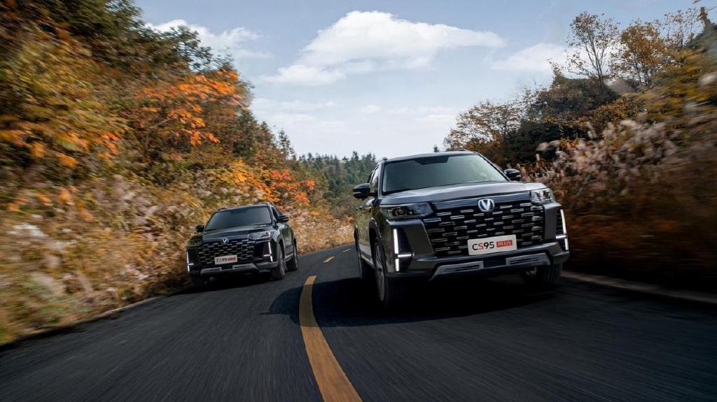 长安CS95PLUS焕新上市，售价17.59万起-新浪汽车