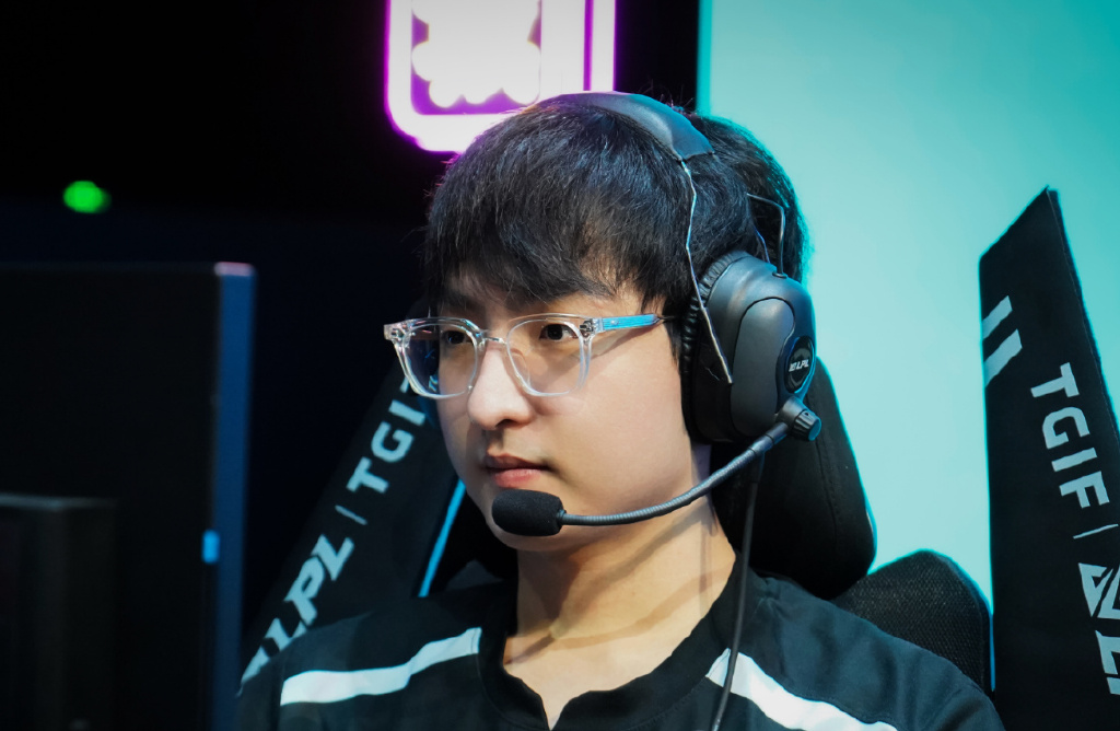 LPL夏季赛前瞻：焕峰替补，小将迎战LWX！UP大战AL__财经头条