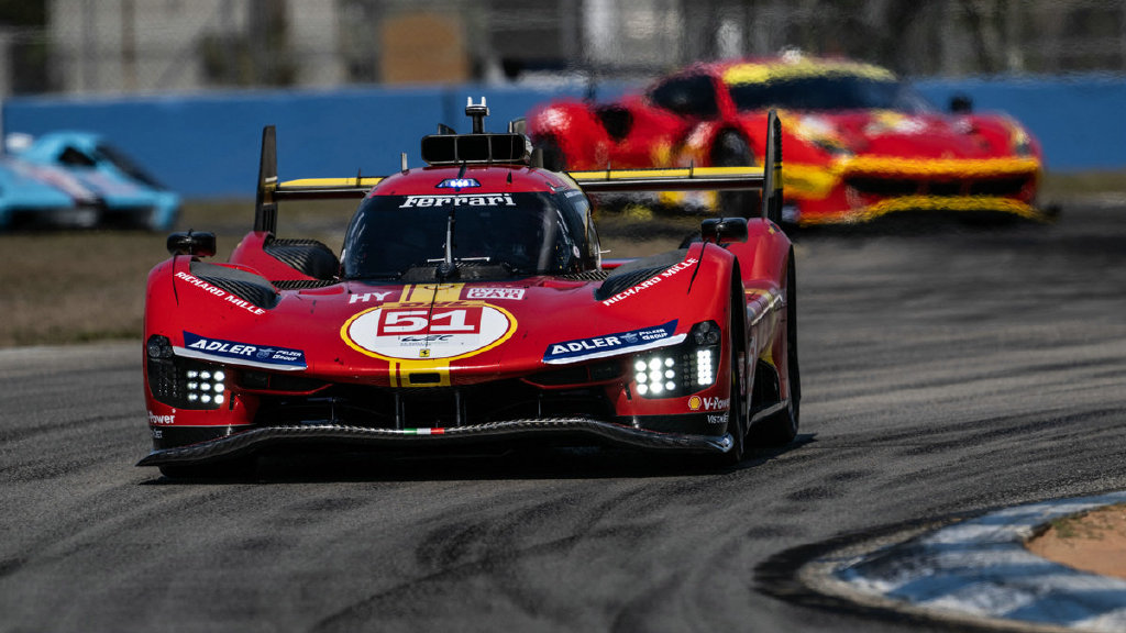 首战就登上领奖台！时隔50年重返耐力赛场，法拉利499P赛车处子秀