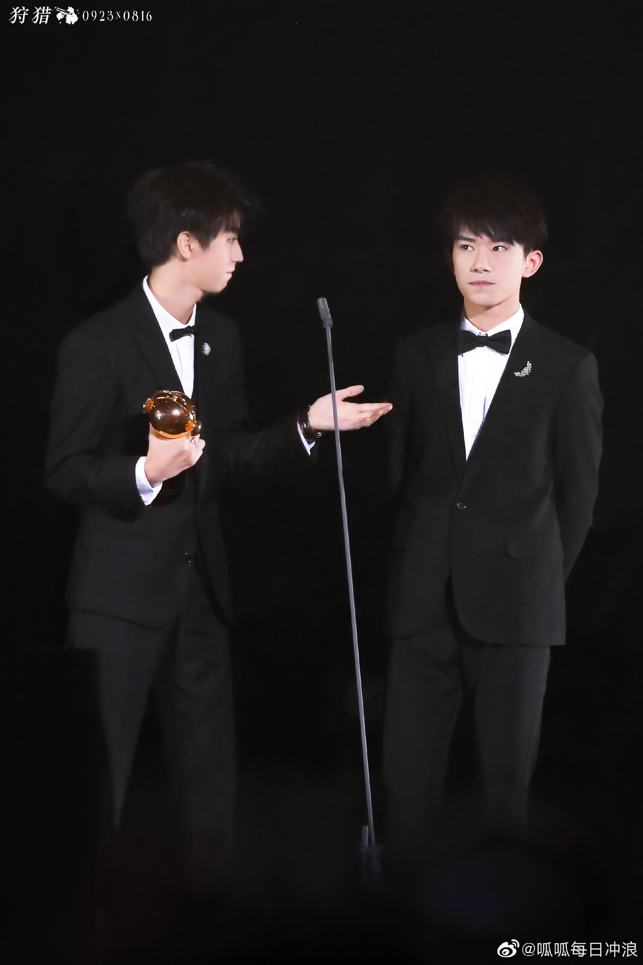 时代少年团刘耀文&严浩翔 cpf直接发了王俊凯/易烊千玺……|严浩翔|刘耀文|少年团_新浪新闻