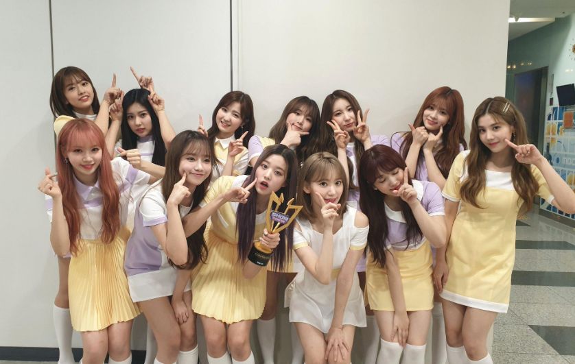 IZONE解散俩月后,粉丝集资上亿要求重组,网友却清一色不看好