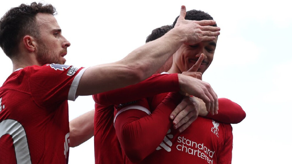 英超最新积分战报：维拉逆袭，西汉姆联爆冷，利物浦超越曼城|阿斯顿维拉|利物浦|西汉姆联_新浪新闻