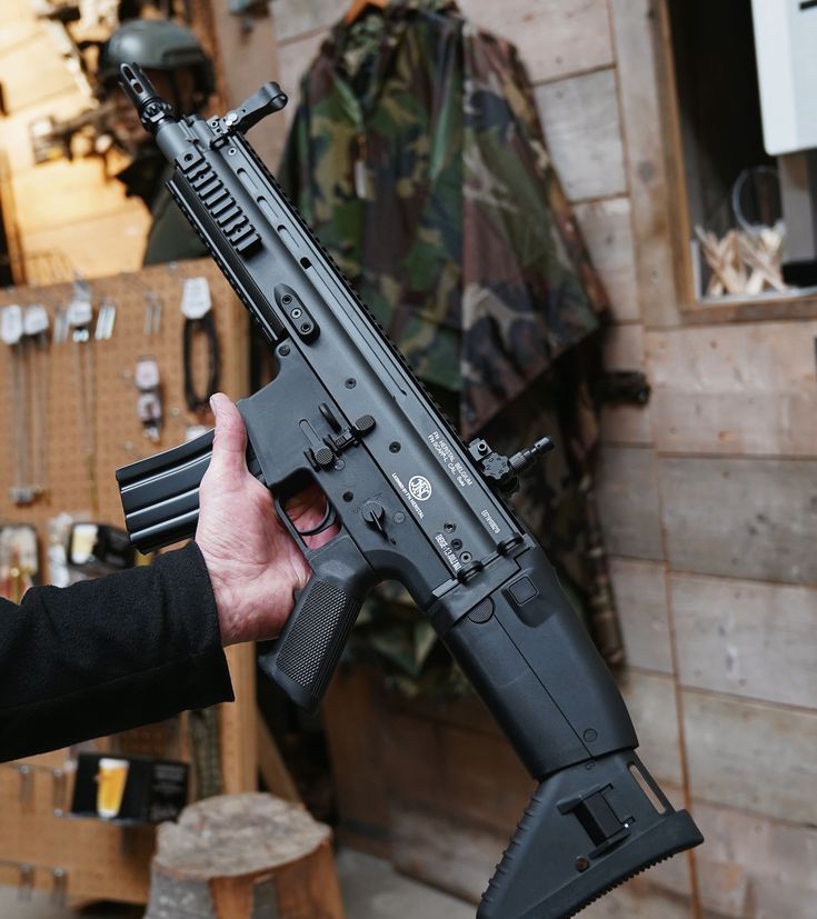 枪械图鉴FN SCAR突击步枪