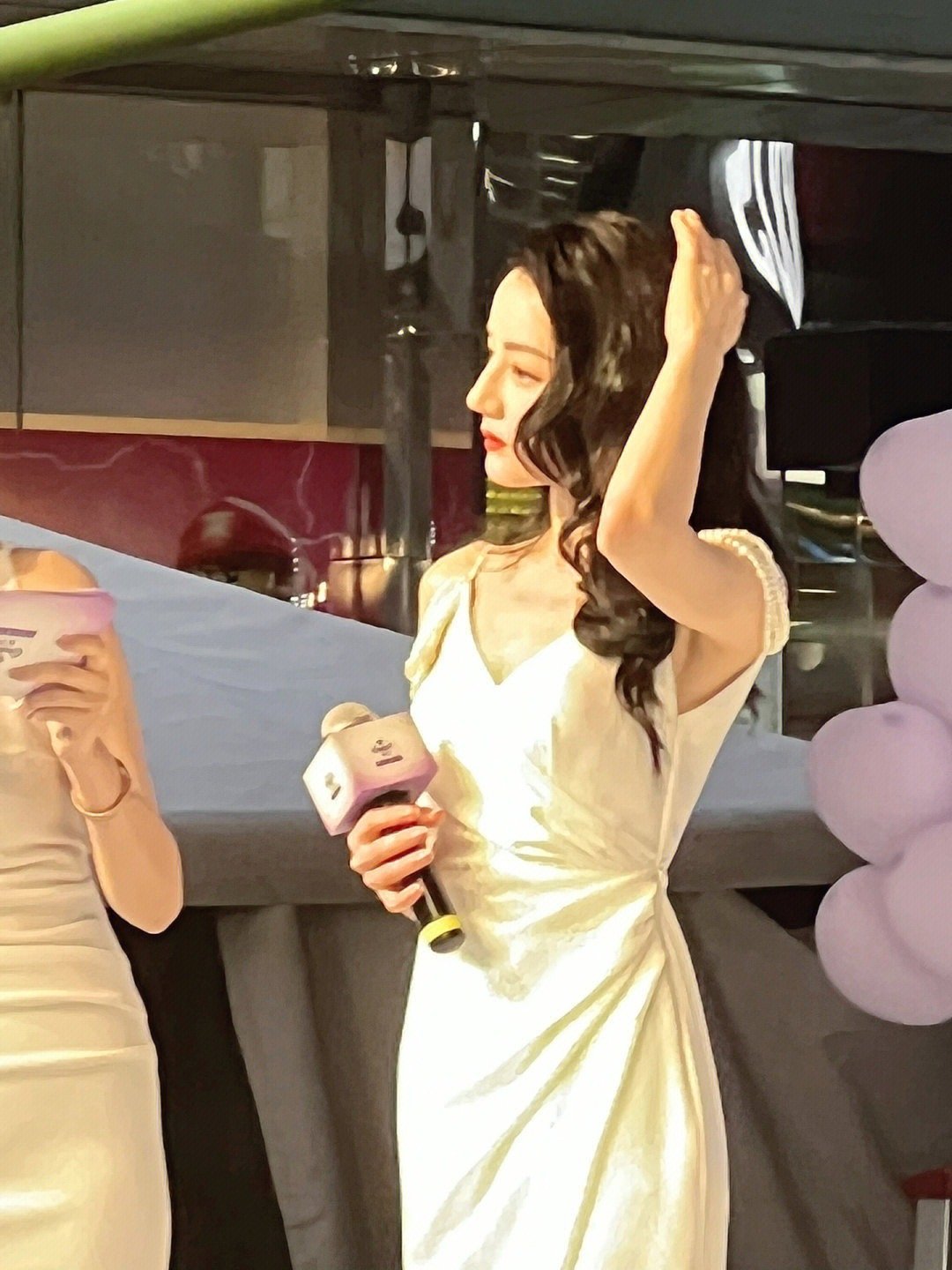 迪丽热巴的生图yyds，美女什么时候再走红毯大鲨四方