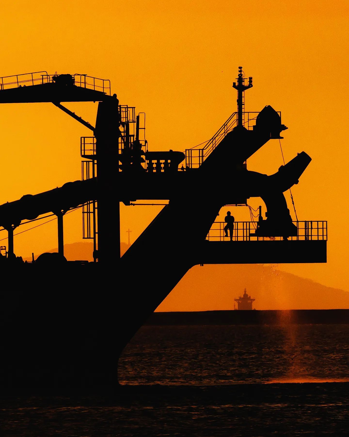 光与影的街头 | 菲律宾摄影师Jilson Tiu__财经头条