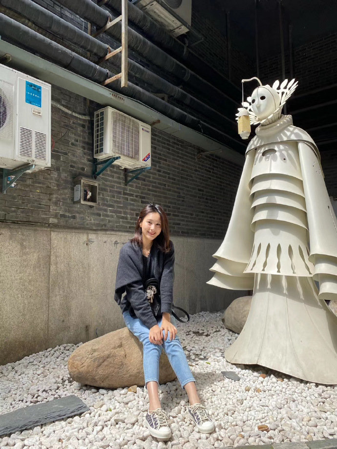 175cm、58kg成都高妹，室内设计专业的健身教练……