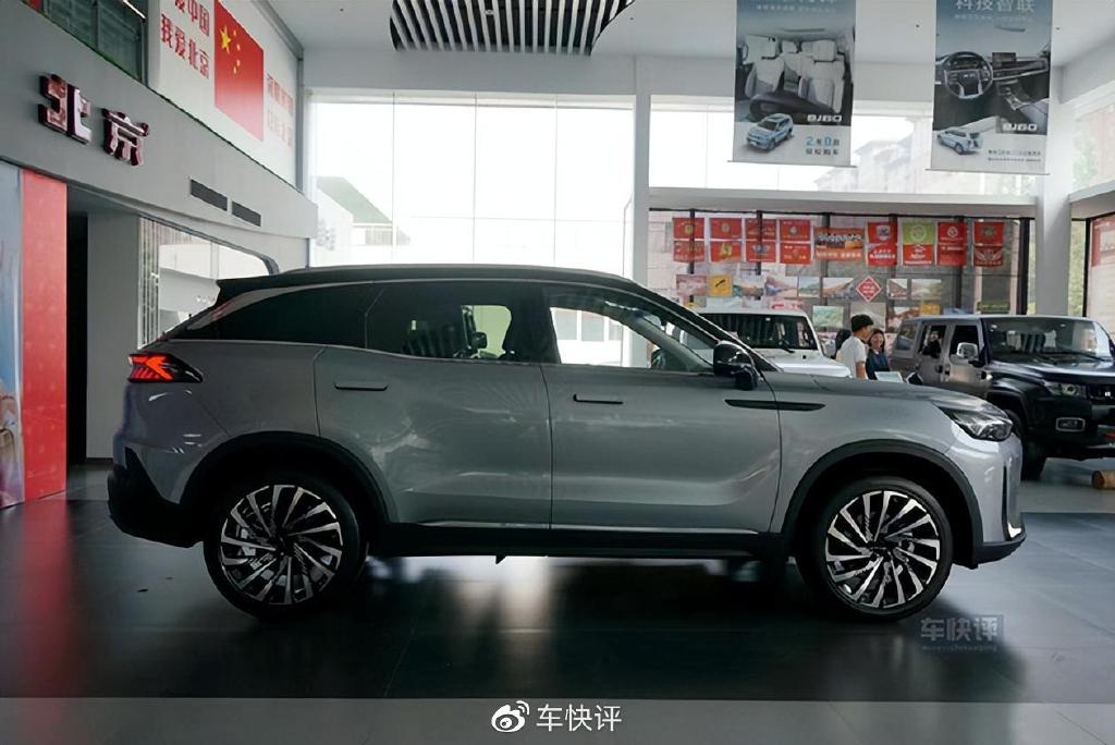 实拍北京新X7：除了高颜值和大空间，舒适配置堪称同级无敌-新浪汽车