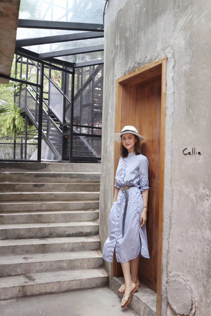 175cm、58kg成都高妹，室内设计专业的健身教练……