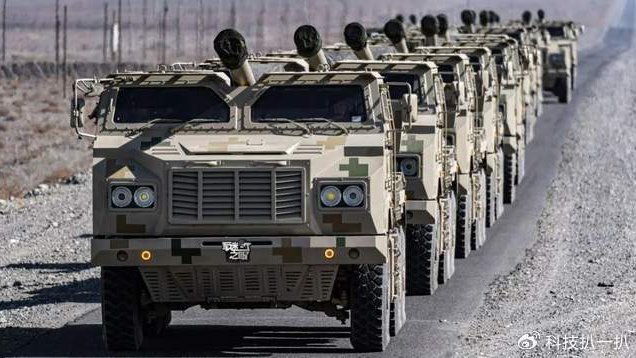 PCL-181型车载榴弹炮，综合性能全球领先，我陆军新利器|加榴炮|炮管|性能_新浪新闻