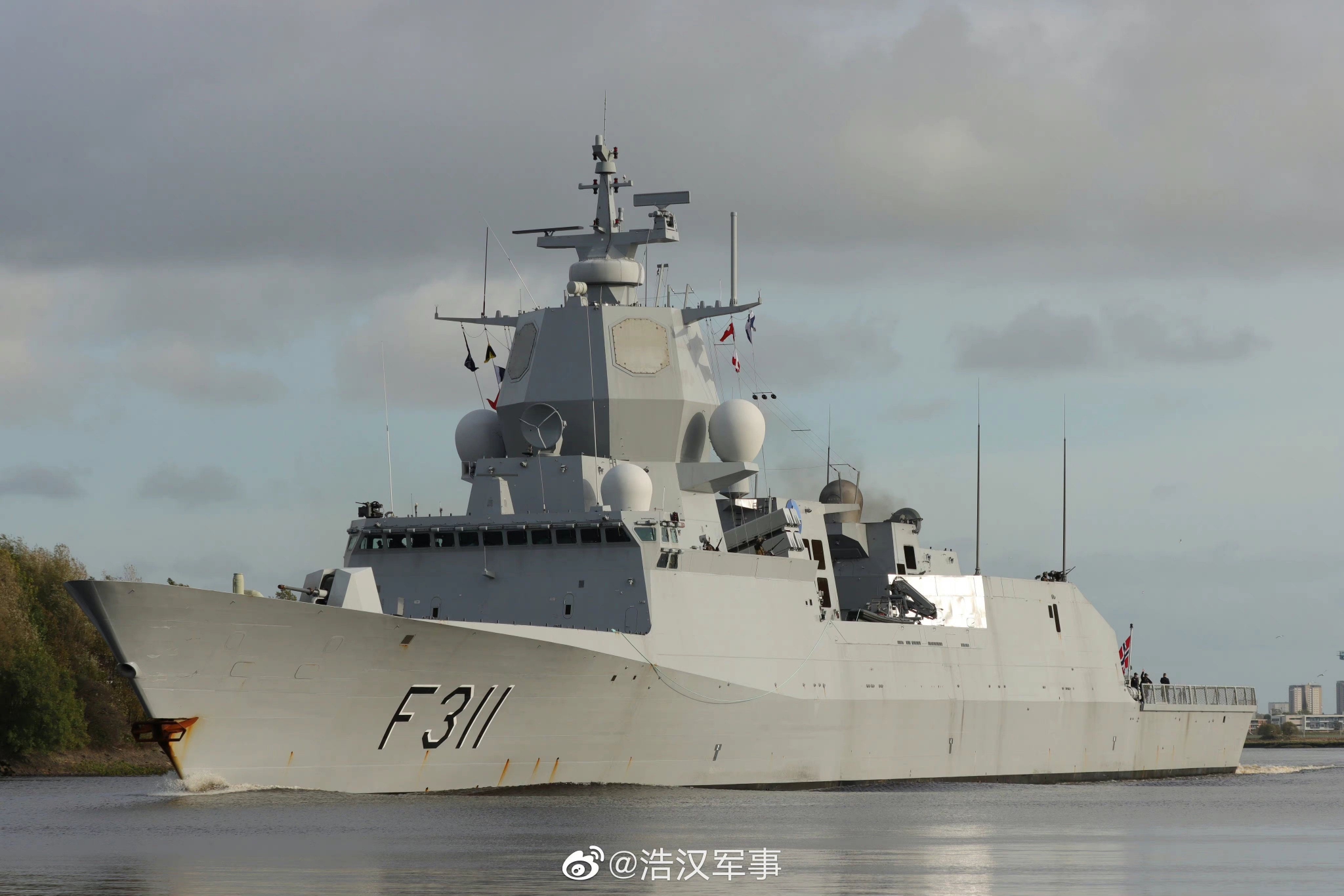挪威海军南森级巡防舰（Nansen class）HNoMS Roald Amundsen……__财经头条