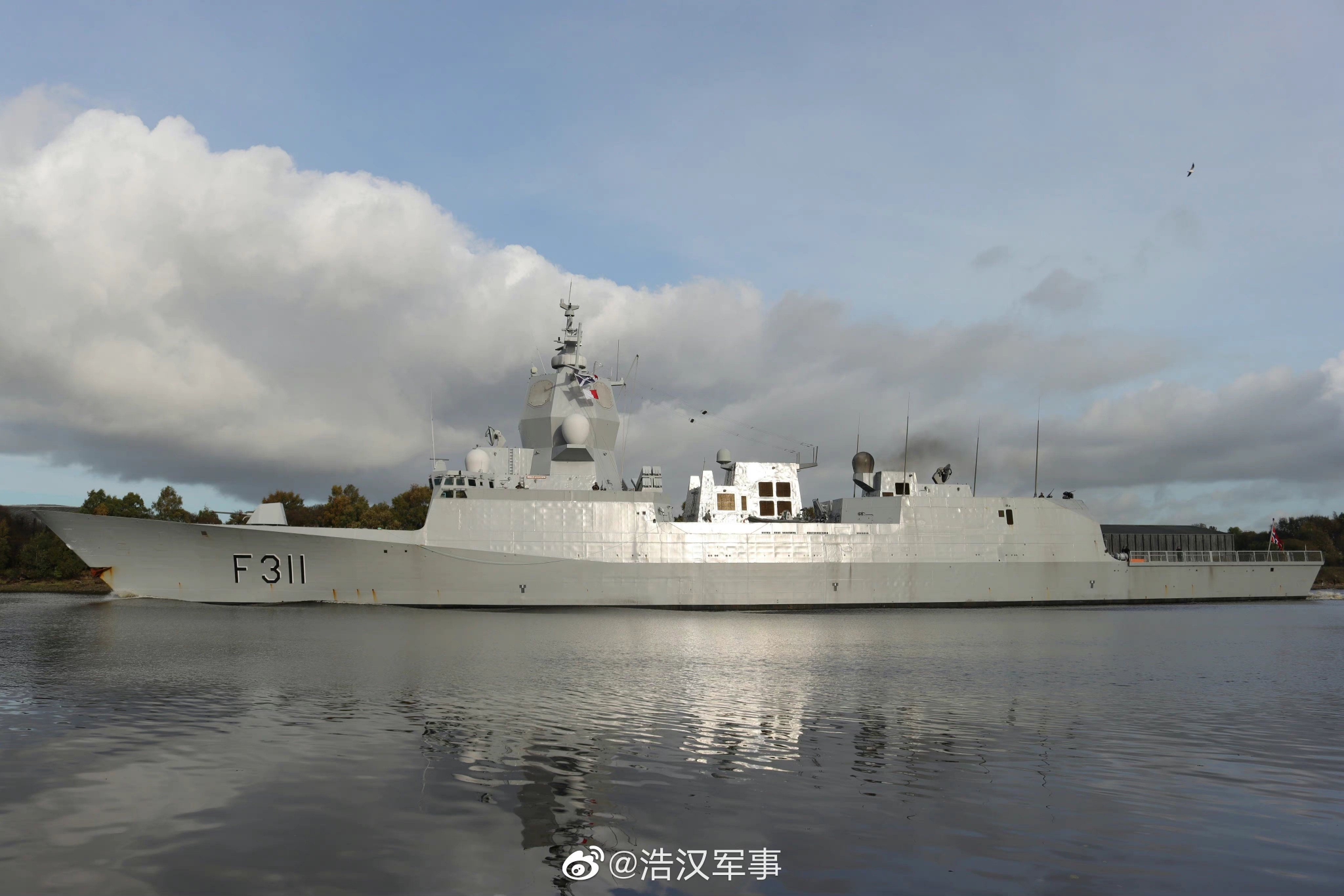 挪威海军南森级巡防舰（Nansen class）HNoMS Roald Amundsen……__财经头条