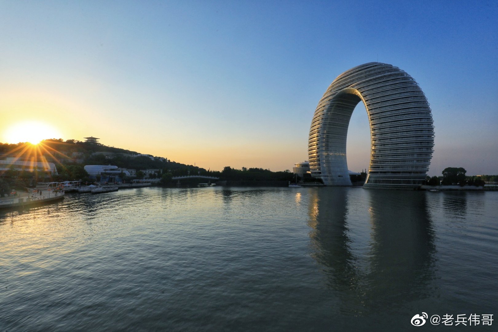 湖州喜来登温泉度假酒店位于太湖南岸……